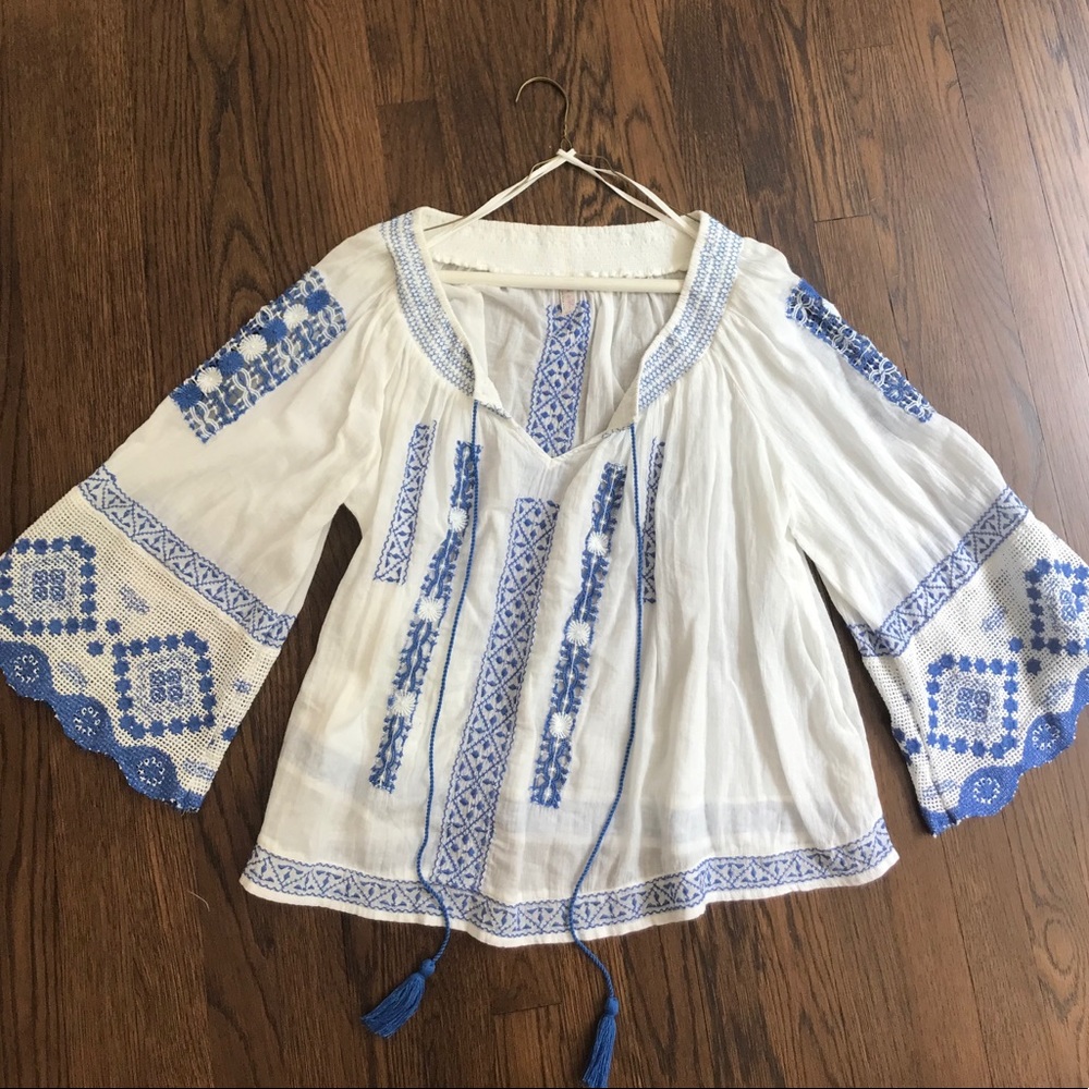 Free People White And Light Blue Crochet Peasant - Gem